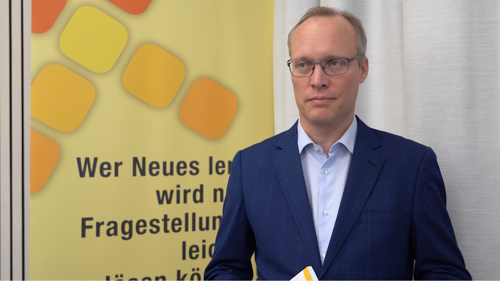 Dr. Alexander Biach: "Weiterbildung ist ein Wirtschaftsfaktor" - PbEB